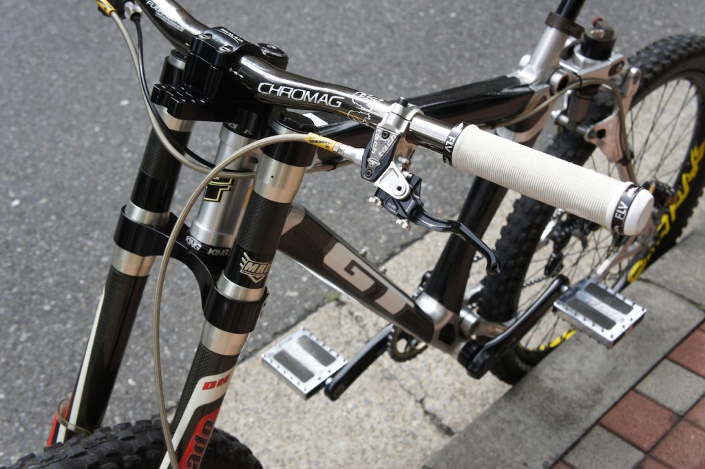 GT STS-DH 1998 DORADO DH - Circle Traders